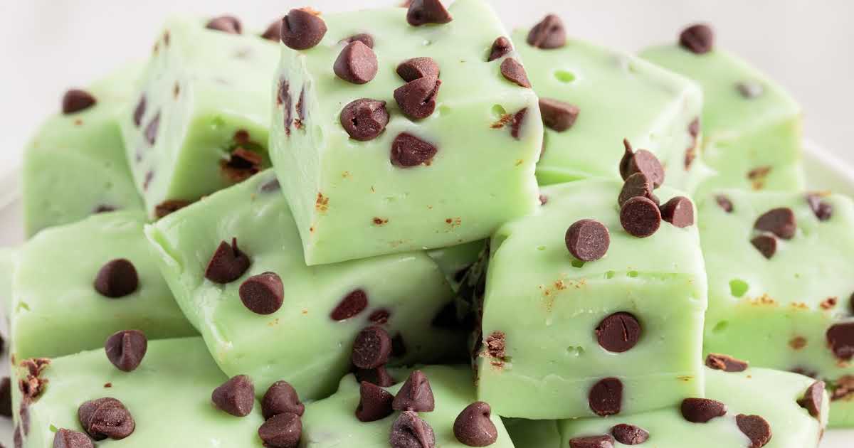 Mint Chocolate Chip Fudge - The Best Blog Recipes