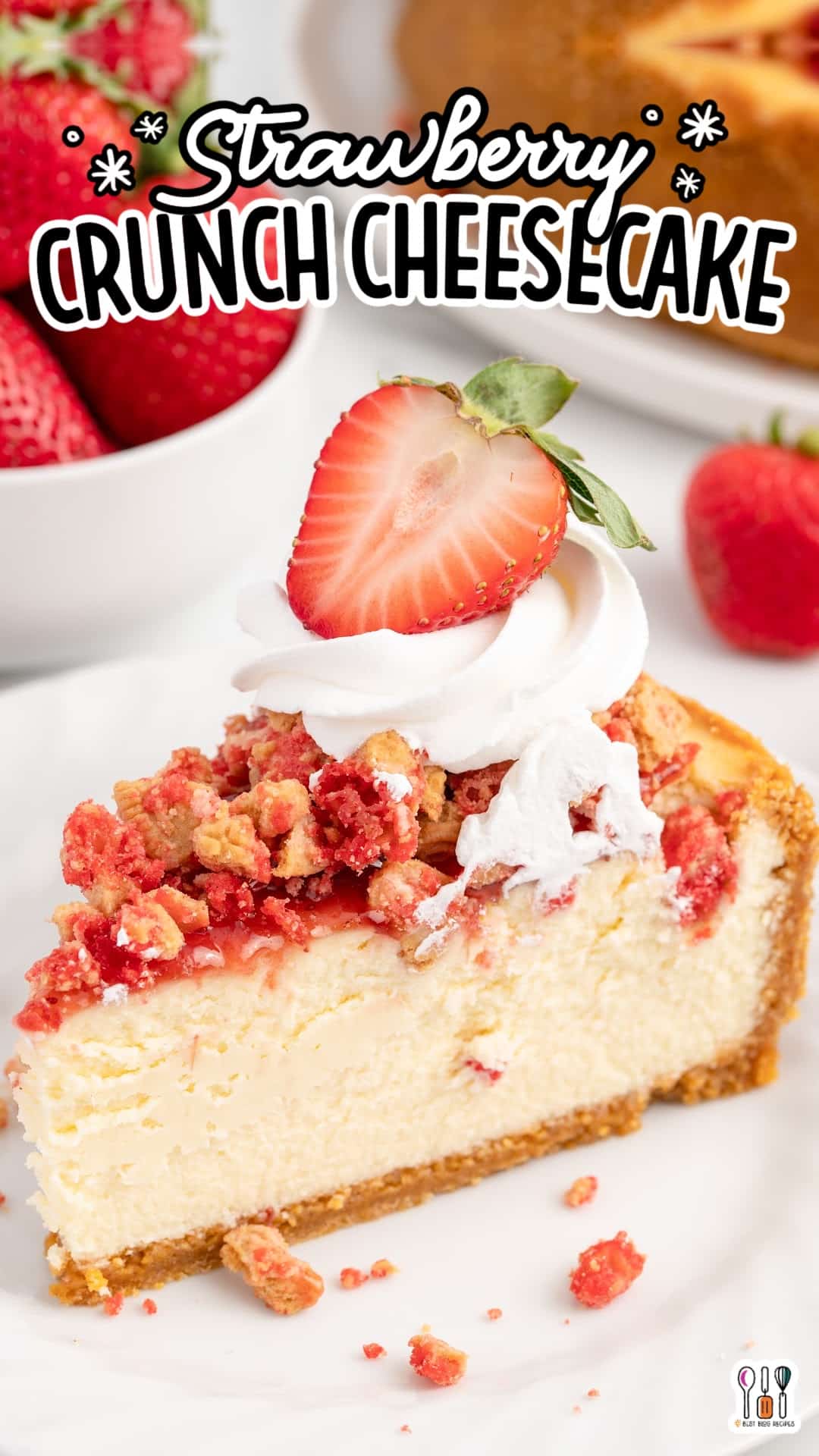 Strawberry Crunch Cheesecake | Dessert | The Best Blog Recipes