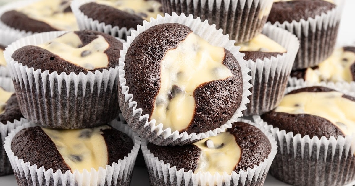 Black Bottom Cupcakes | Desserts | The Best Blog Recipes