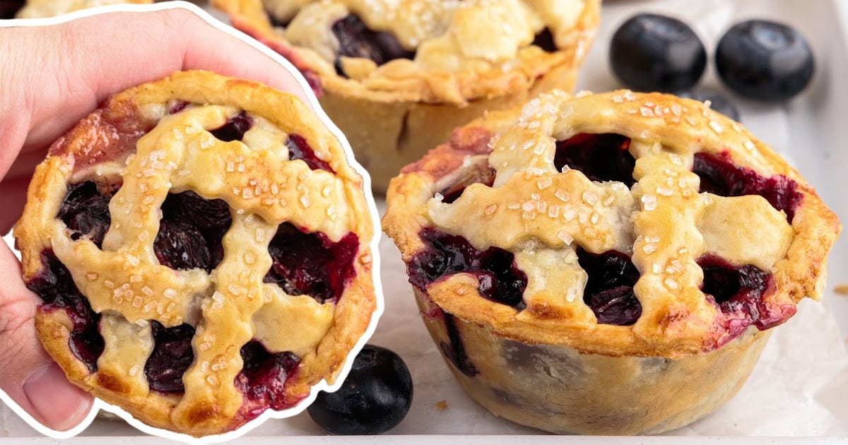 Mini Blueberry Pies | Dessert | The Best Blog Recipes